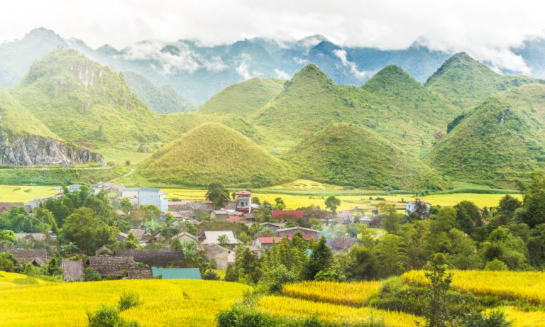 Discover Ha Giang Loop 3 Days: Quan Ba - Ma Pi Leng Trekking