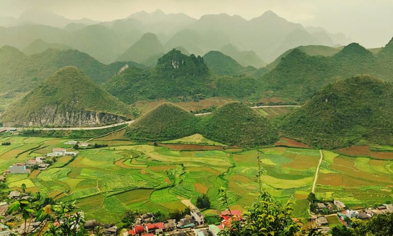 Discover Ha Giang Loop 3 Days: Quan Ba - Ma Pi Leng Trekking